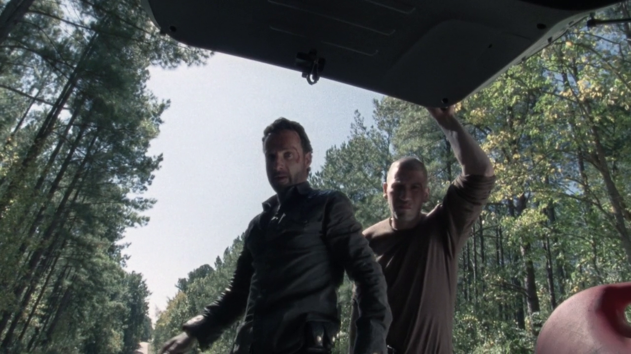 Randall Gets Sent To The Back - The Walking Dead Locations